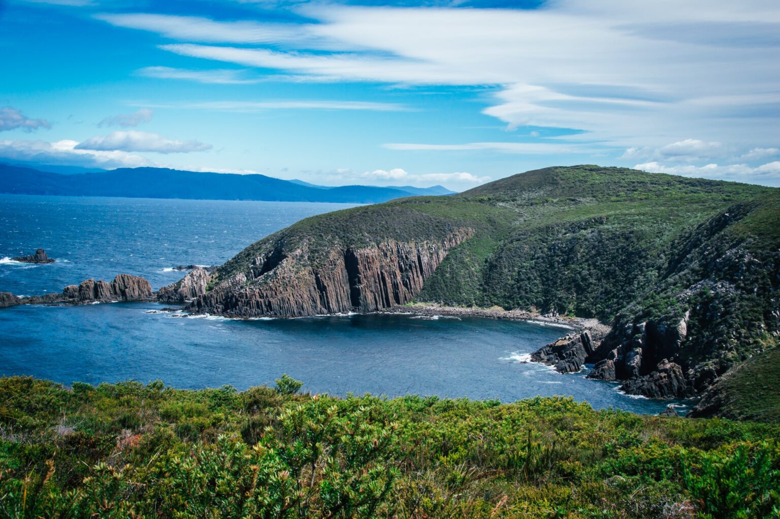 A Taste of Tasmania's Bruny Island in a Day | Travelling Tam